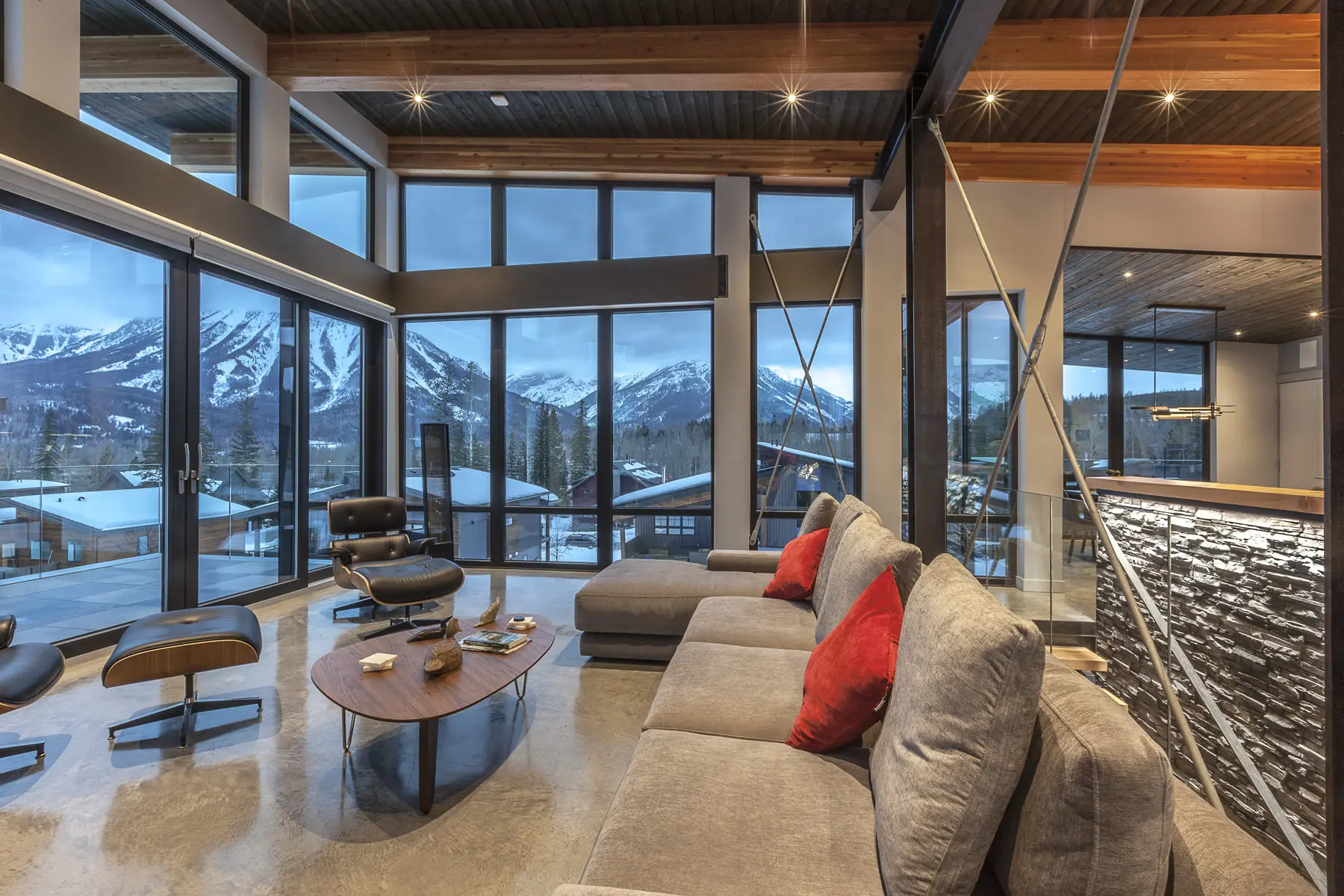 Montane Happy Place - LWE Fernie Builders